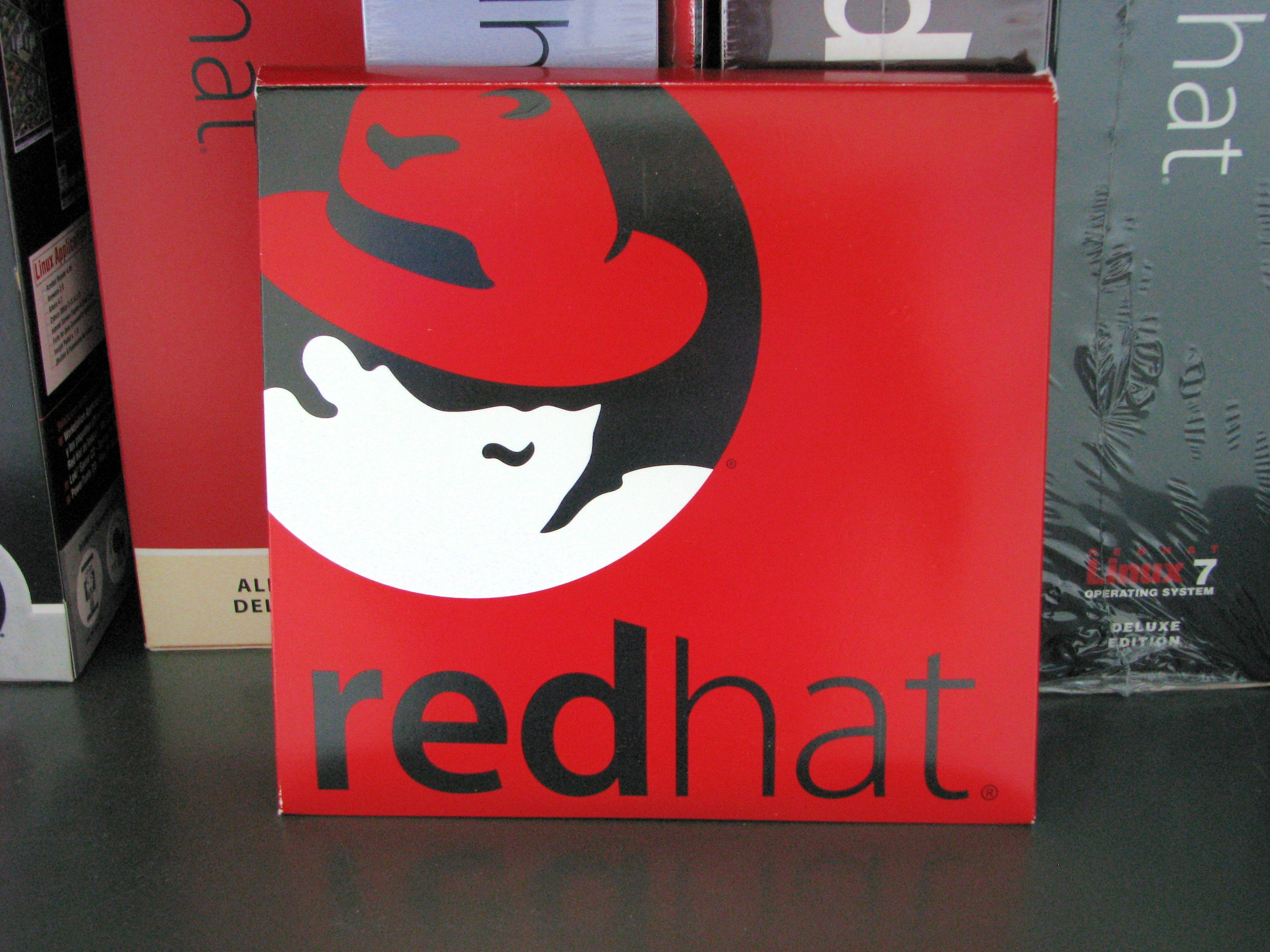 Cel mai recent supercomputer rulează Red Hat Enterprise Linux (RHEL ...